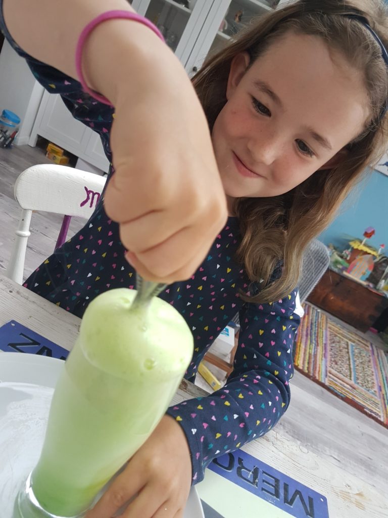 More store cupboard science ideas - fizzy fun, invisible cola & bendy ...