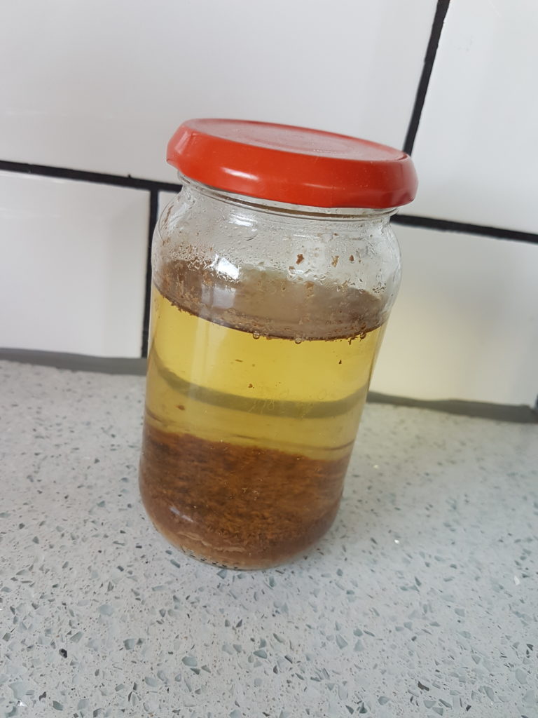 More store cupboard science ideas - fizzy fun, invisible cola & bendy ...